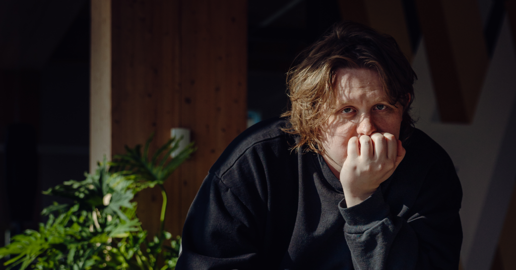 Lewis Capaldi: Finding Identity in the Spotlight and Taking the Piss ...
