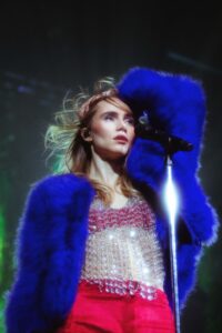 Suki Waterhouse: Spinning a Musical Web